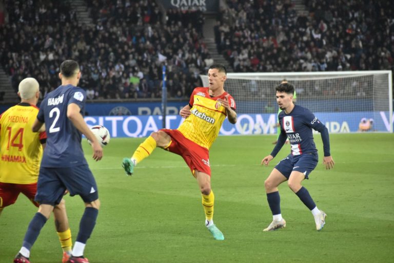 Le bilan de la saison 2022-2023 des joueurs du RC Lens : Florian Sotoca ...
