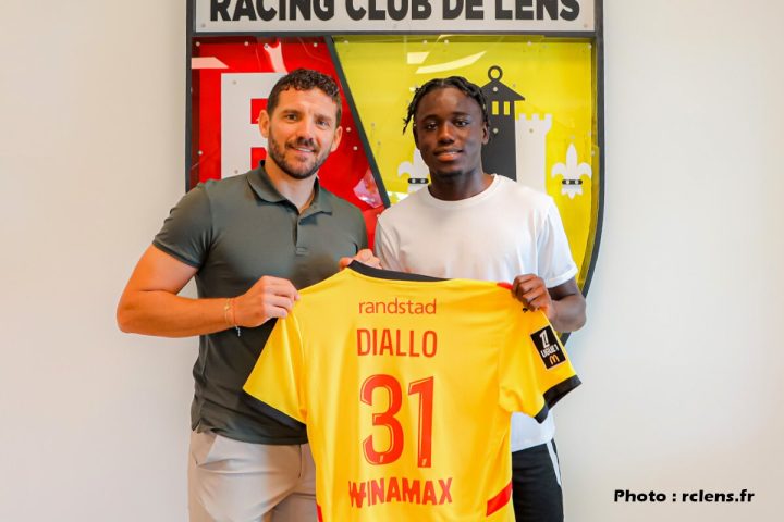 Alpha Diallo rejoint officiellement le RC Lens - Lensois.com