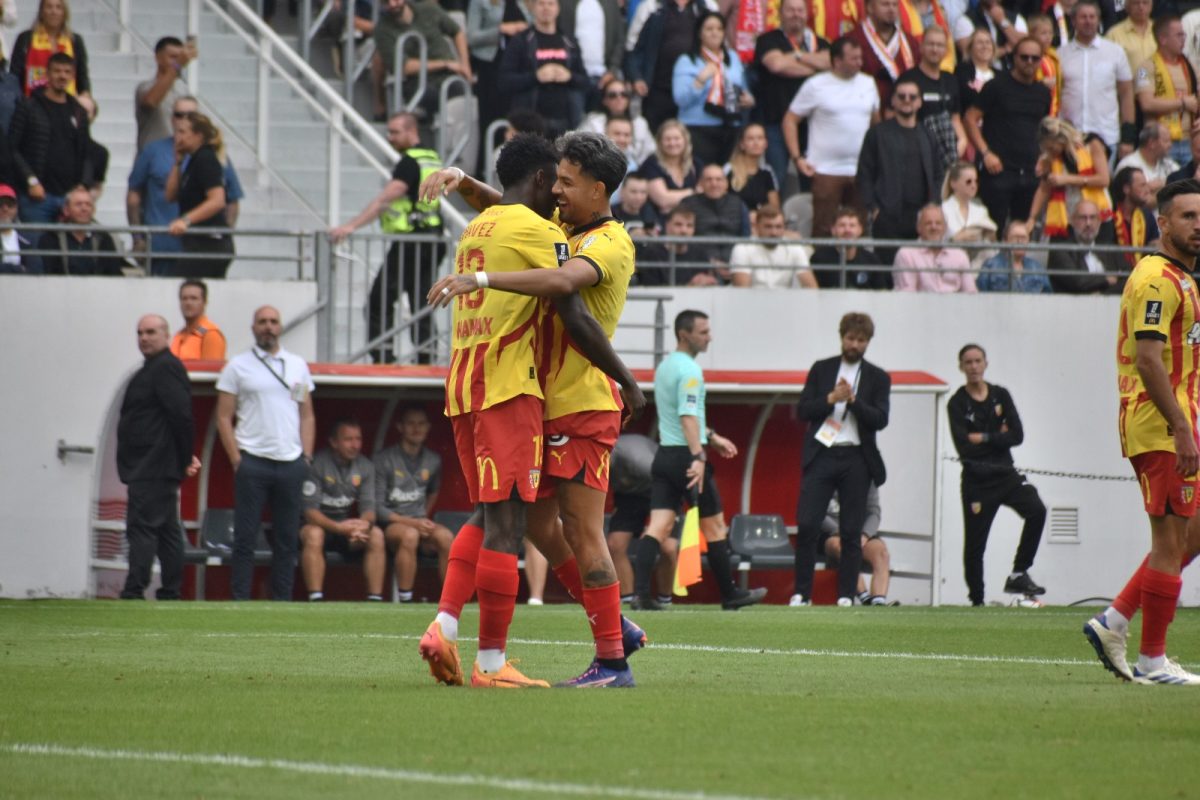 RC Lens-Brest (2-0) : Un début de saison du tonnerre ! - Lensois.com
